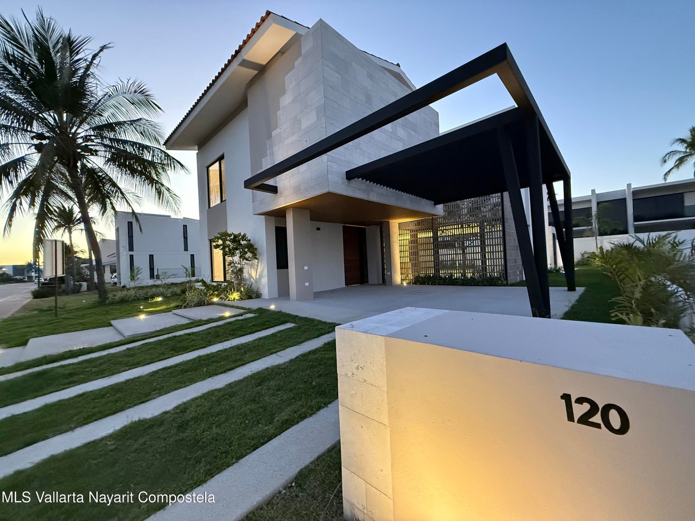 VILLA ACACIA 120 – Galvan Real Estate
